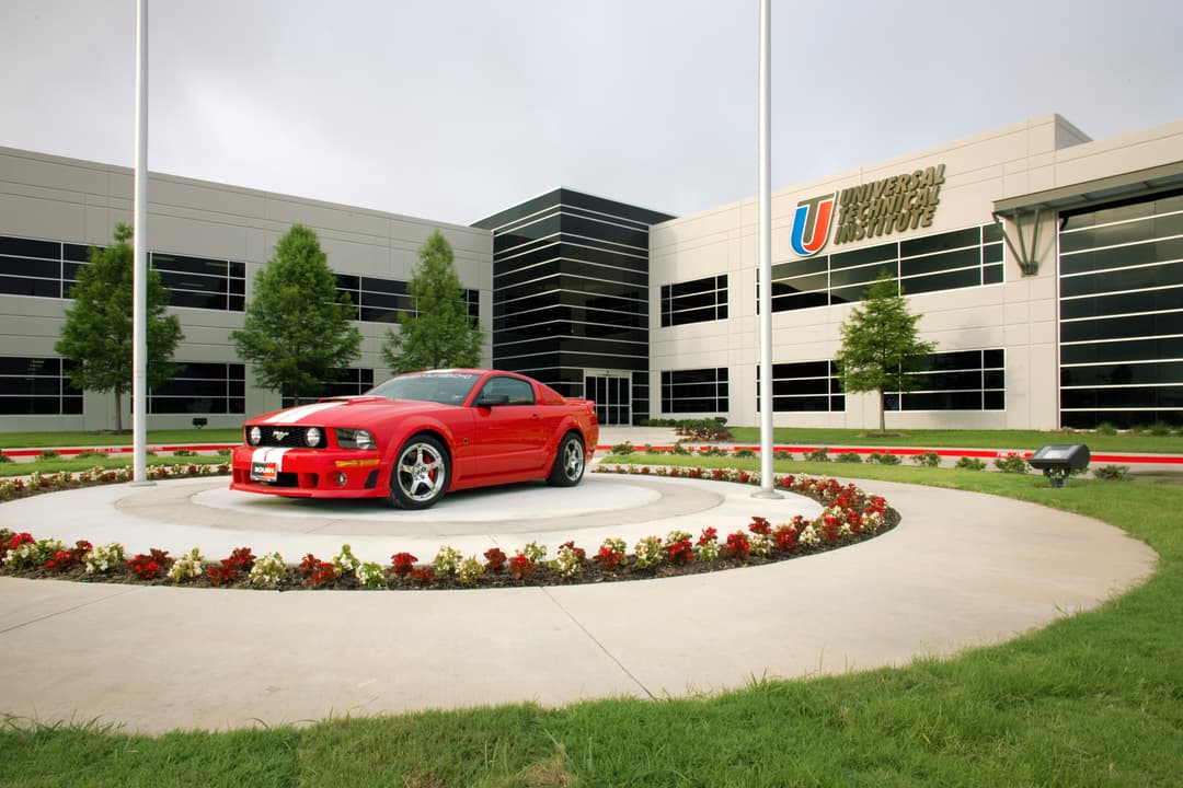Technical School in Dallas/Fort Worth, TX | UTI